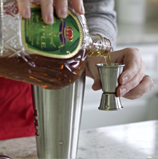 Baileys Apple Pie Drink Recipe with Crown Apple | Homemade Food Junkie