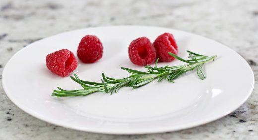 Red Raspberry Champagne Cocktail Recipe | Homemade Food Junkie