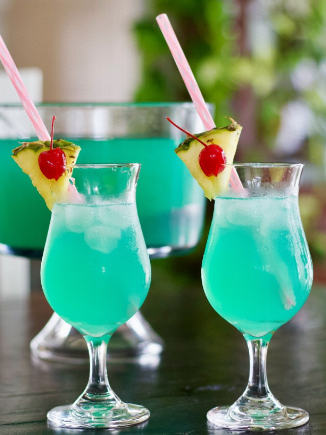 Blue Lagoon Tropical Rum Punch | Homemade Food Junkie