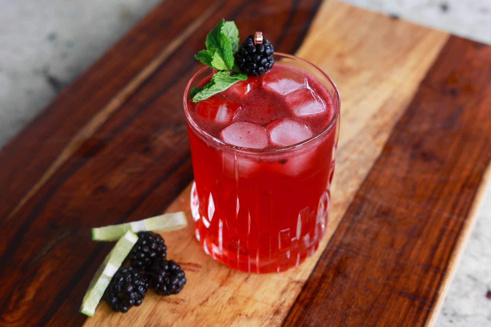 Delicious Blackberry Lime Refresher Cocktail | Homemade Food Junkie